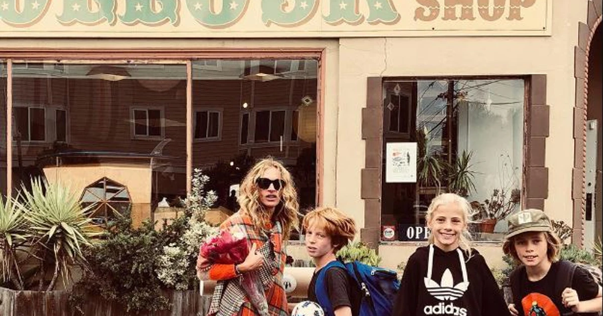 Hazel Moder Net Worth - The Famous Julia Roberts' Daughter