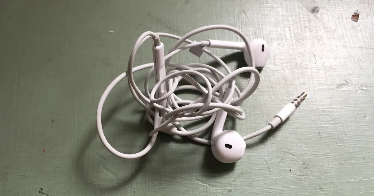How To Keep Your Earbuds From Tangling - Effective Strategies To ...
