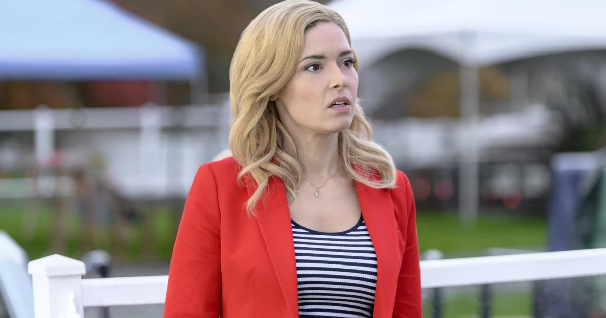 Biography Of Sarah Lind, A Canadian Actress Shining In Starring Roles