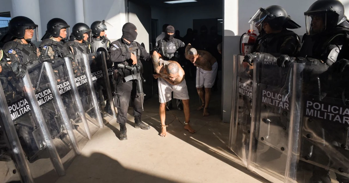 El Salvador Moves Nearly 10,000 Gang Members From Prison To New 'Mega-Prison'