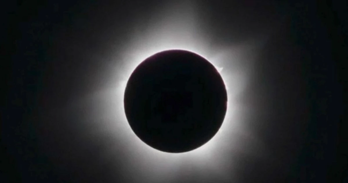 Thousands Of People Gather To Witness A Rare Hybrid Solar Eclipse In ...
