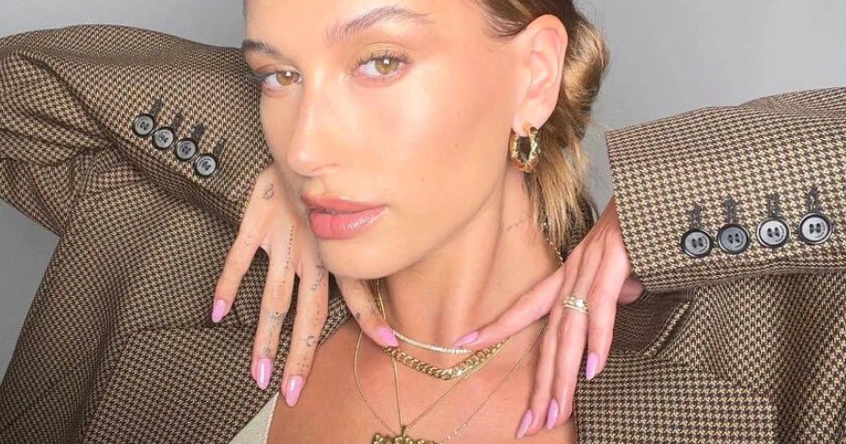 Hailey Bieber Nails - The Secrets Behind Her Signature Styles