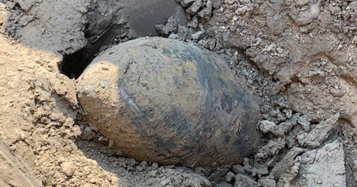 Unexploded World War II Bomb Discovered In A Garden In Plymouth, As ...